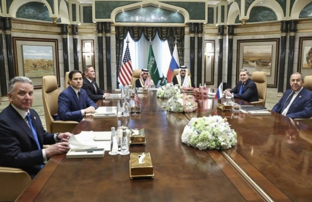 По четири и пол часа заврши состанокот помеѓу САД и Русија, стигаат првите реакции – strana.mk