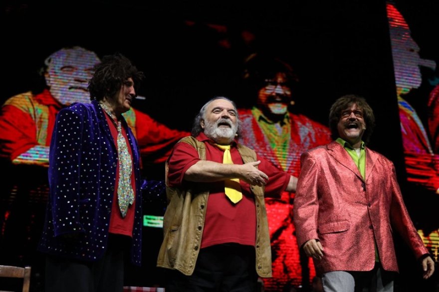 30 години смеа со К-15, шоу за паметење во „Борис Трајковски“ – strana.mk